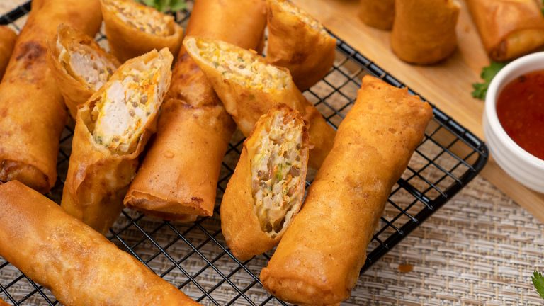 Egg Roll vs Spring Roll: How Exactly Are They Different? - Recipes.net