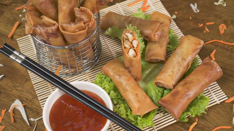 Egg Roll vs Spring Roll: How Exactly Are They Different? - Recipes.net