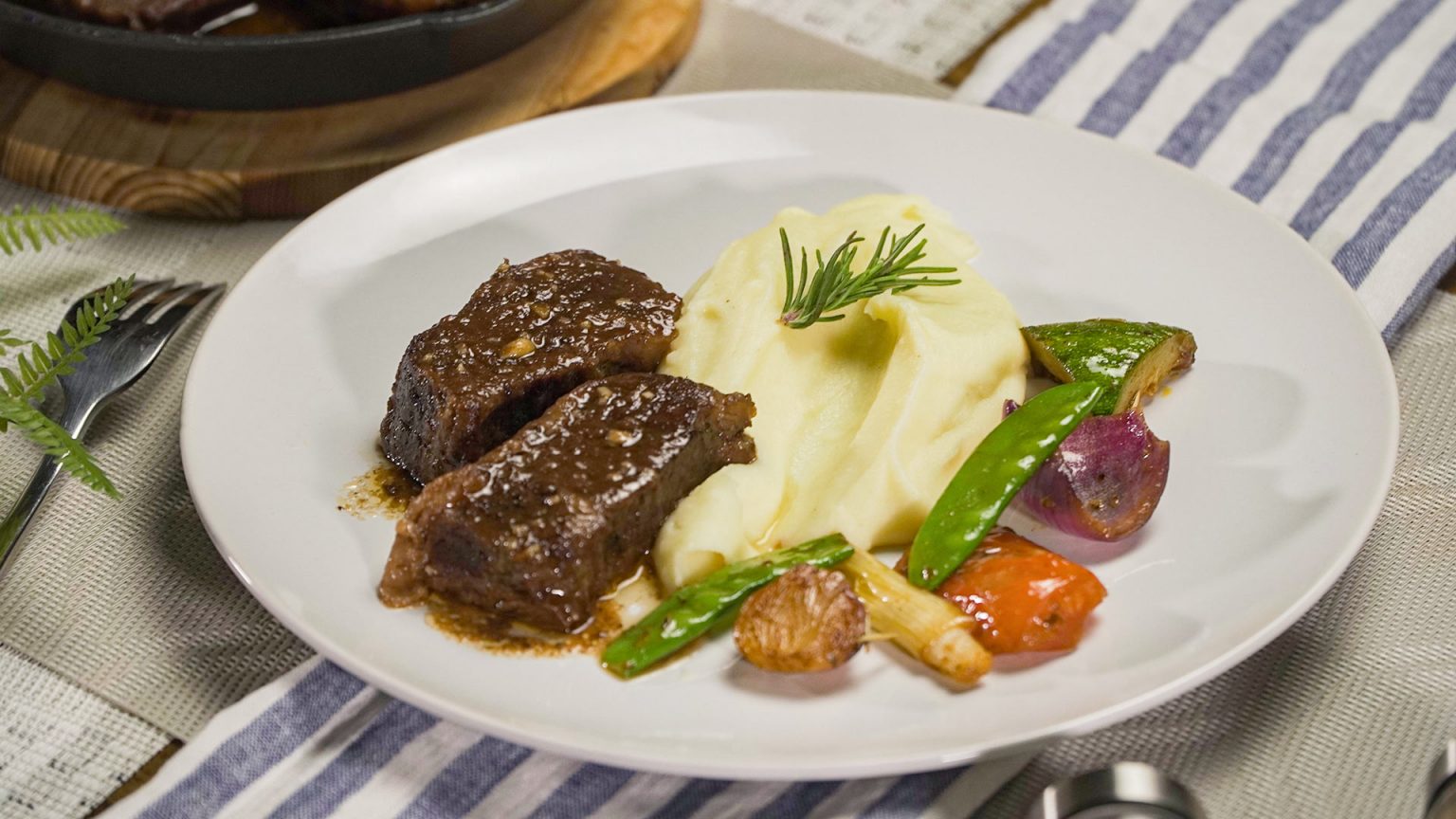 What Are Rib Tips & Riblets and Ways to Cook Them - Recipes.net