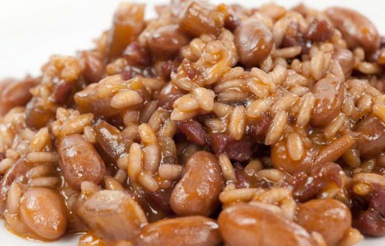 New Orleans Red Beans and Rice Recipe (With Ham Hocks & Sausages ...