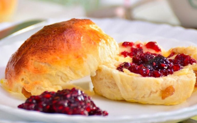 Light and Flaky Scones Recipe - Recipes.net