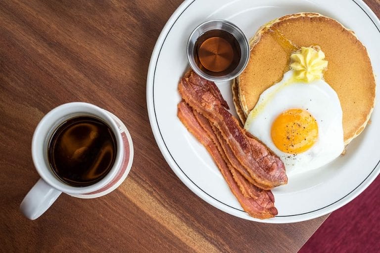 21 Best American Breakfast Foods to Start Your Day Right - Recipes.net