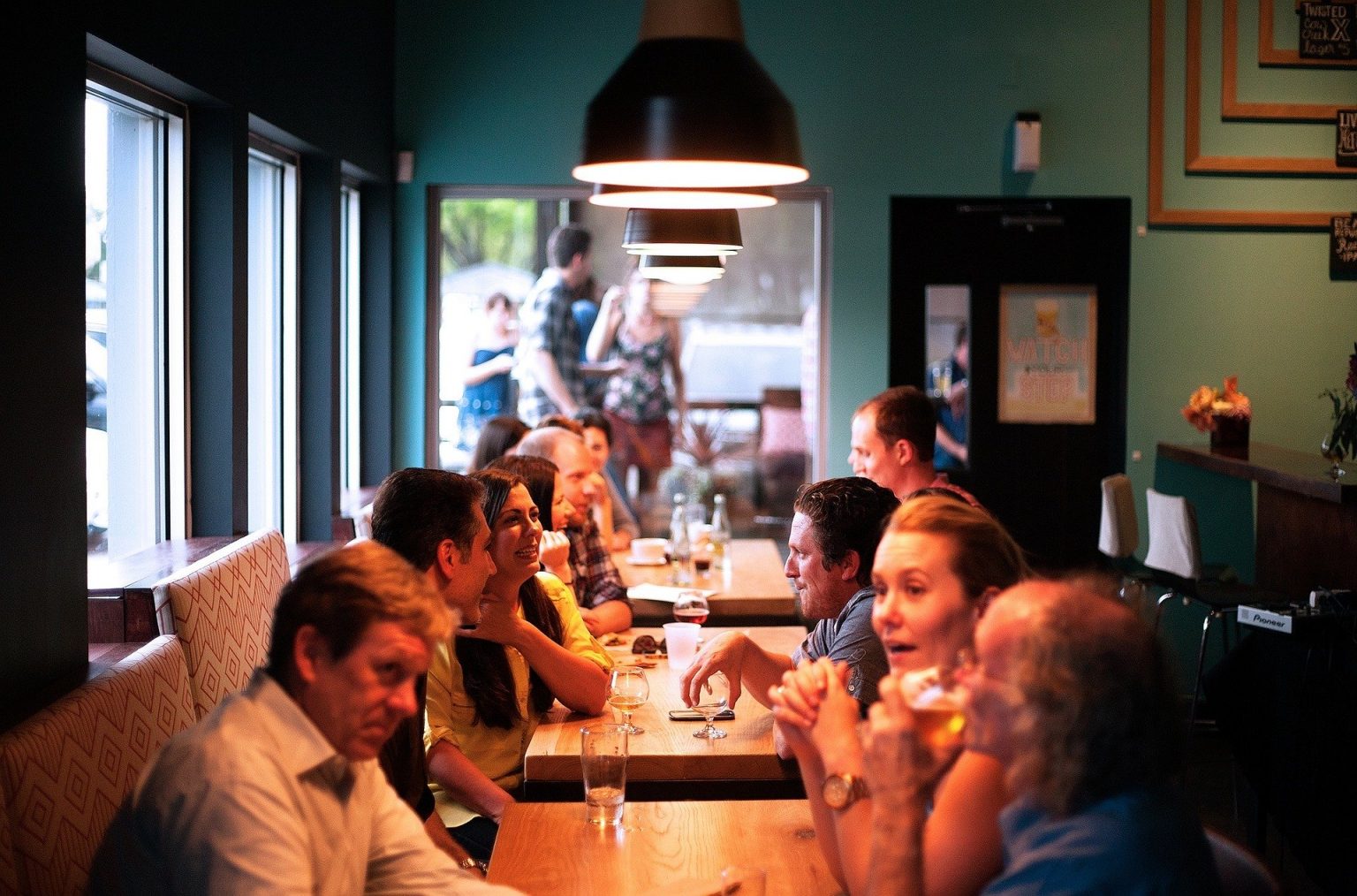 Cafe Vs Restaurant: What's The Difference? - Recipes.net