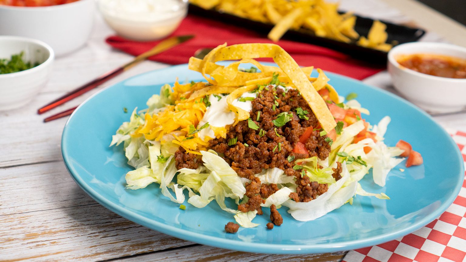 How To Eat A Taco Without Making A Mess - Recipes.net