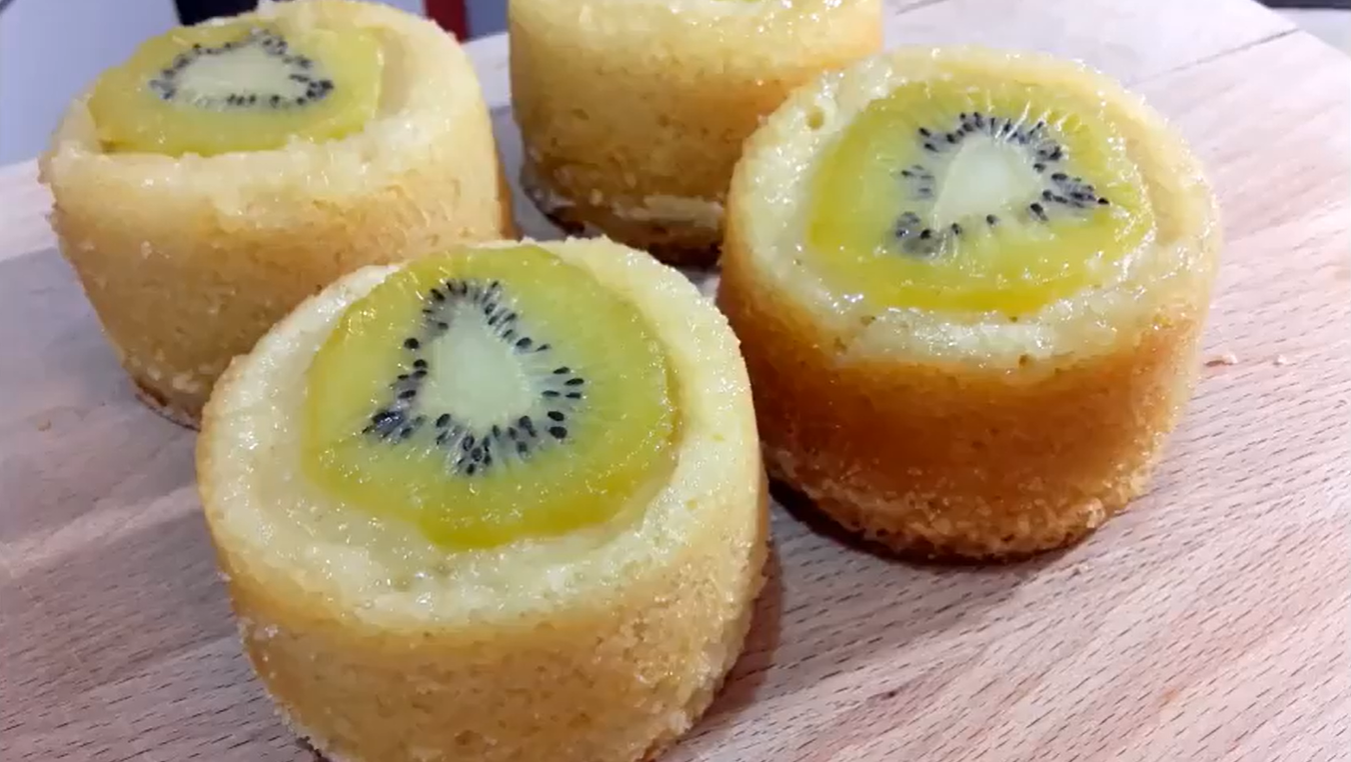 Easy Upside Down Kiwi Cake Recipe | Recipes.net