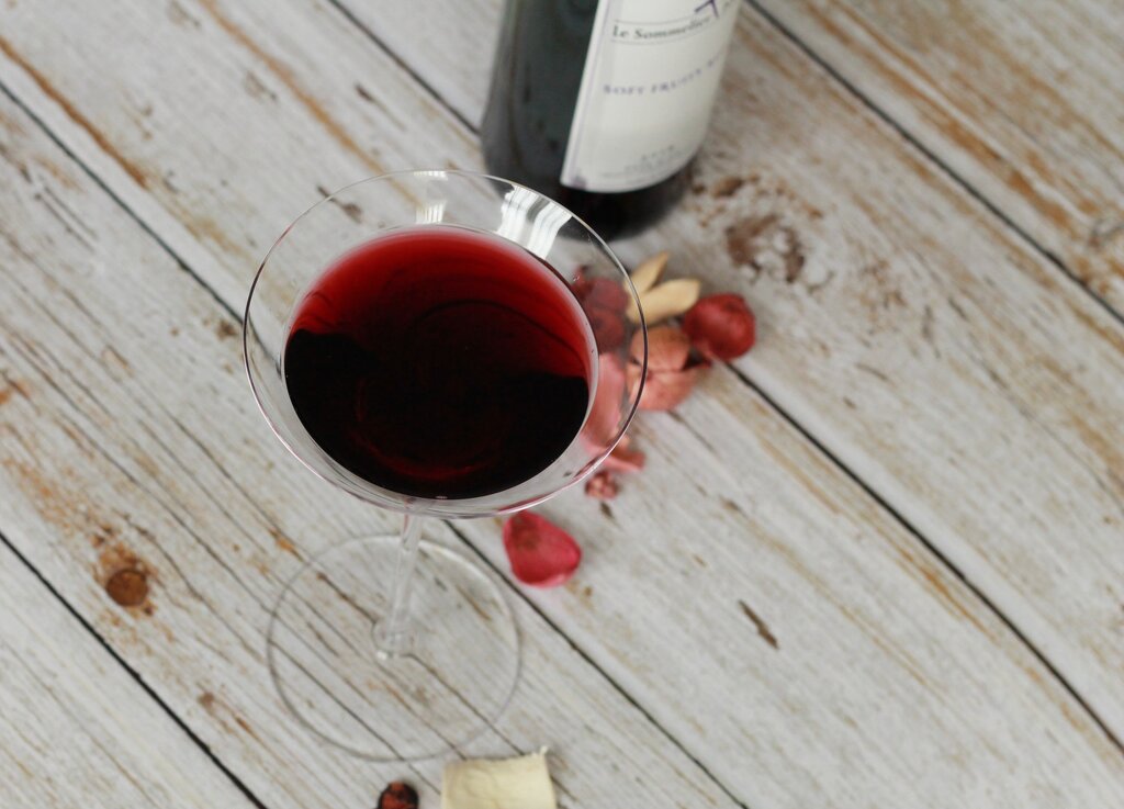 14 Types of Sweet Red Wine Perfect for Special Occasions