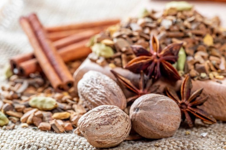 10 Best Allspice Substitute Options You Might Already Have In Your Pantry