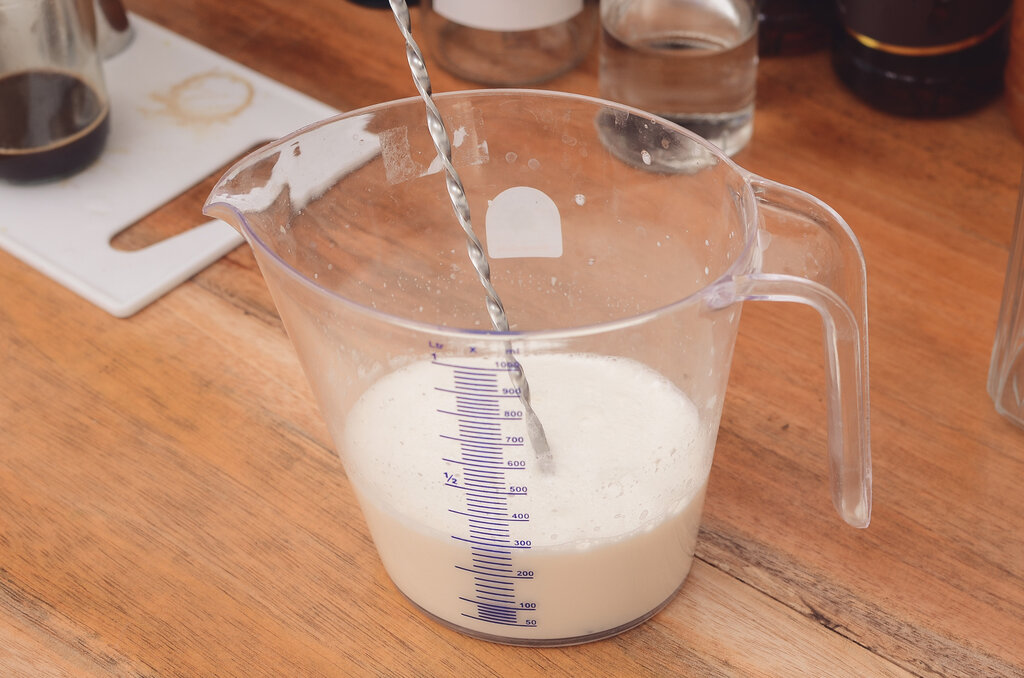 How Many Cups In A Quart A Pint And A Gallon With Conversion Chart 