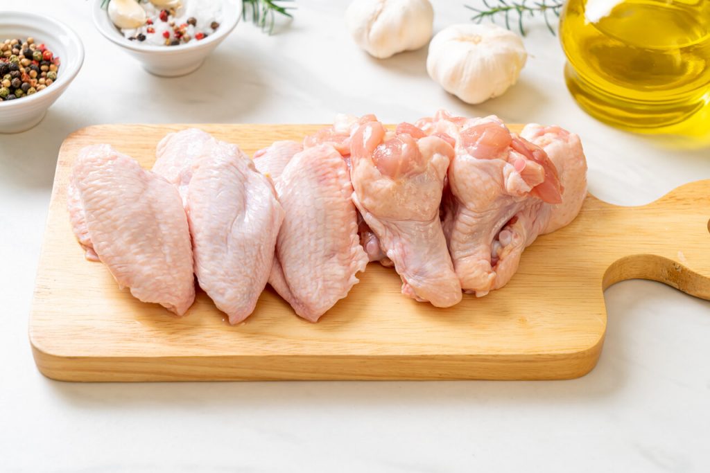 How To Cut Chicken Wings in 7 Steps - Recipes.net