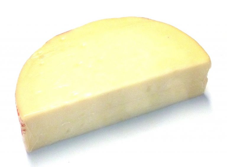 30 Best Cheeses Ranked According to Cheese Connoisseurs