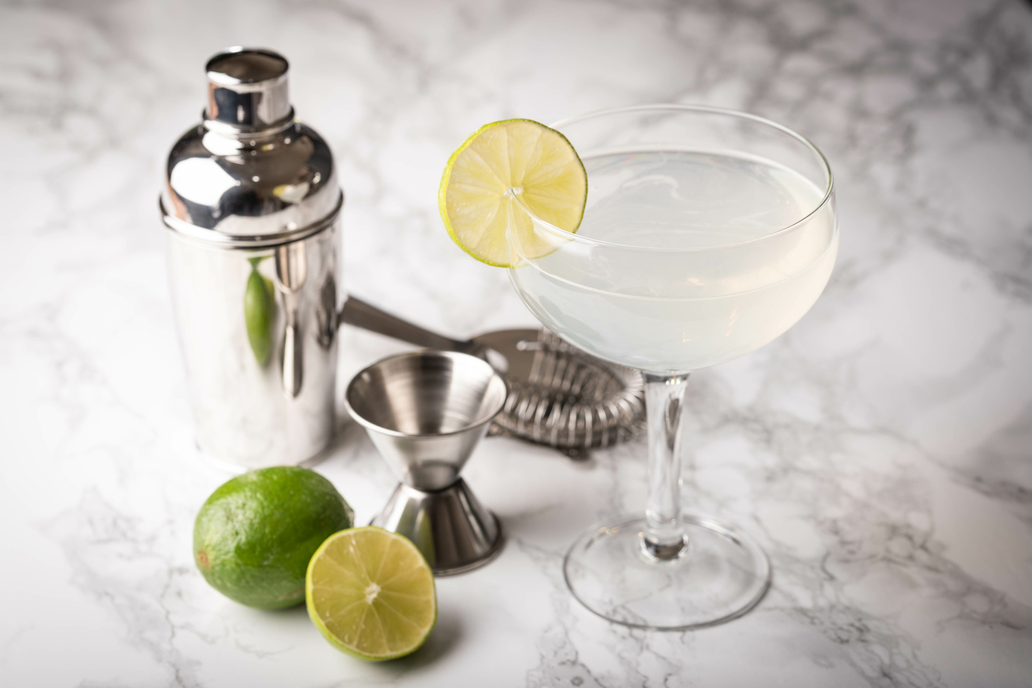 20 Cheap Drinks To Make For Your Home Happy Hour - Recipes.net