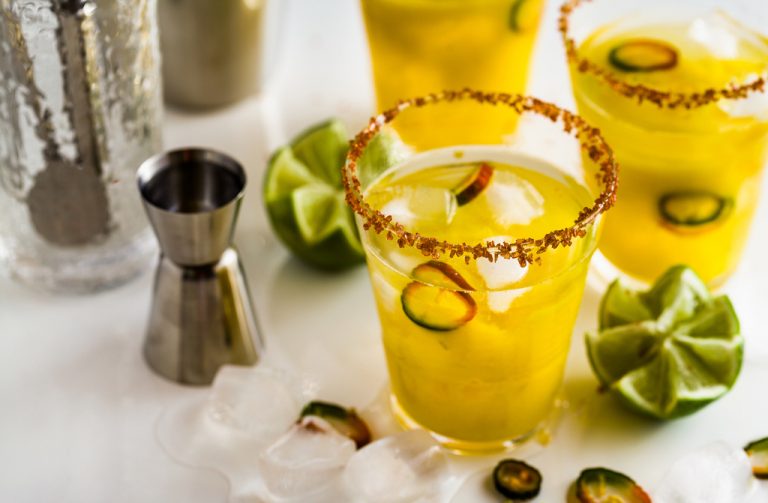 11 Mango Cocktail Drinks for a Tropical Happy Hour - Recipes.net