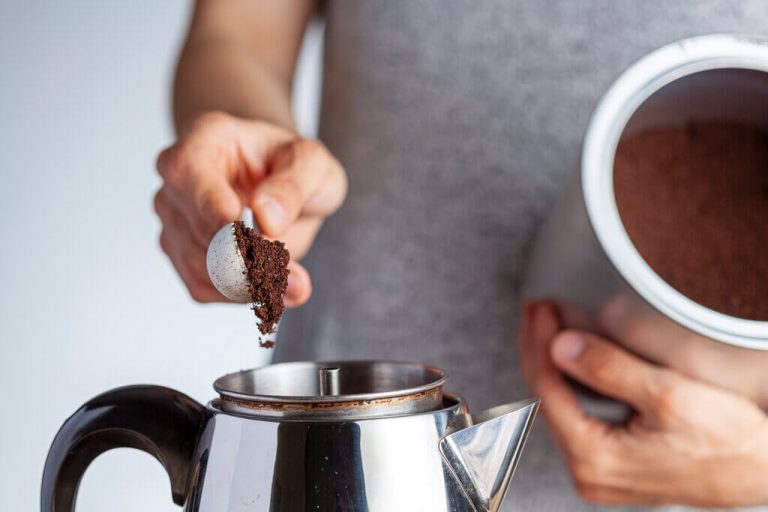 How to Use a Percolator To Make Coffee - Recipes.net