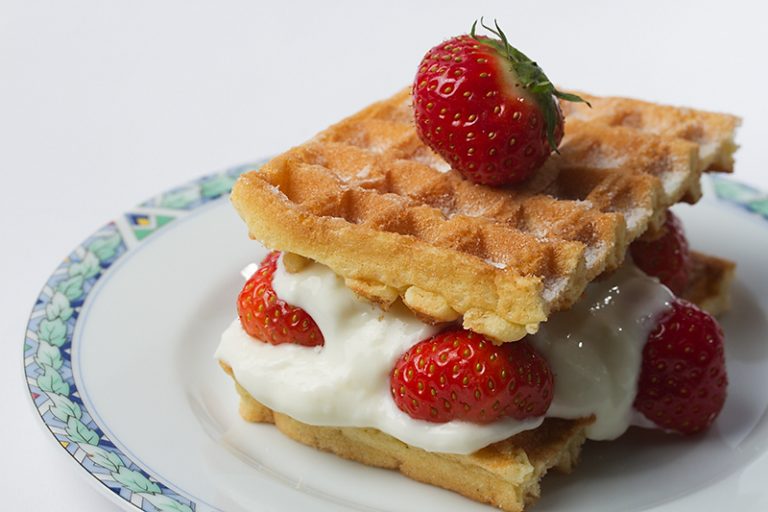 34 Best Waffle Toppings From Sweet To Savory - Recipes.net