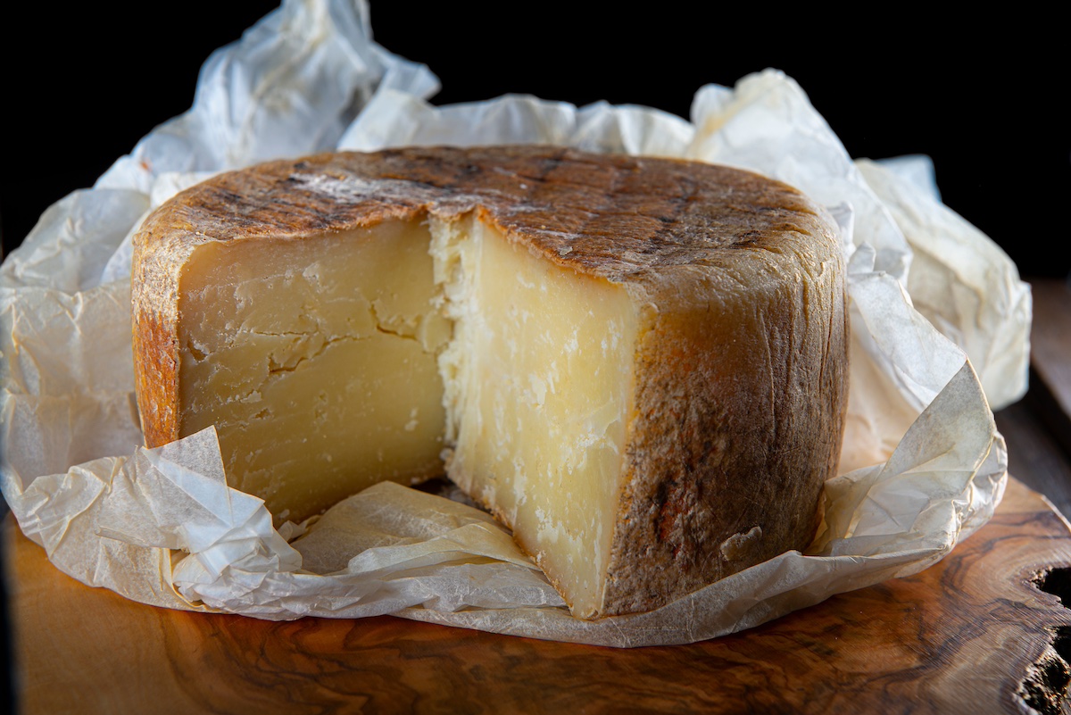 Idiazabal Cheese: A Culinary Journey Through Tradition and Flavor ...