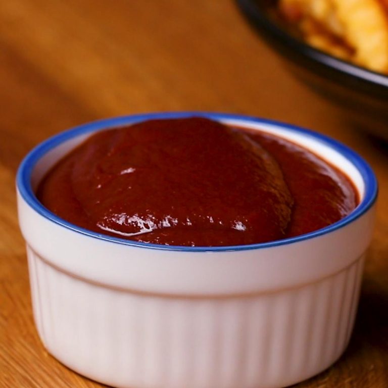 Sweet and Tangy Homemade Ketchup Recipe | Recipes.net