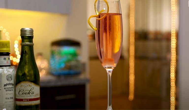 A Goodnight Kiss Cocktail Recipe | Recipes.net