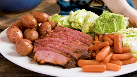 Corned Beef Point Cut vs Flat Cut: What’s the Difference? - Recipes.net