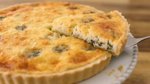Easy and Quick Microwave Quiche Recipe - Recipes.net