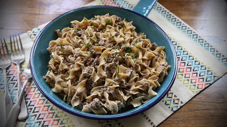 Ground Beef Stroganoff with Noodles Romanoff Recipe - Recipes.net