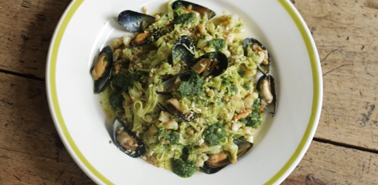 Pesto Clams and Shrimp Linguine Recipe | Recipes.net